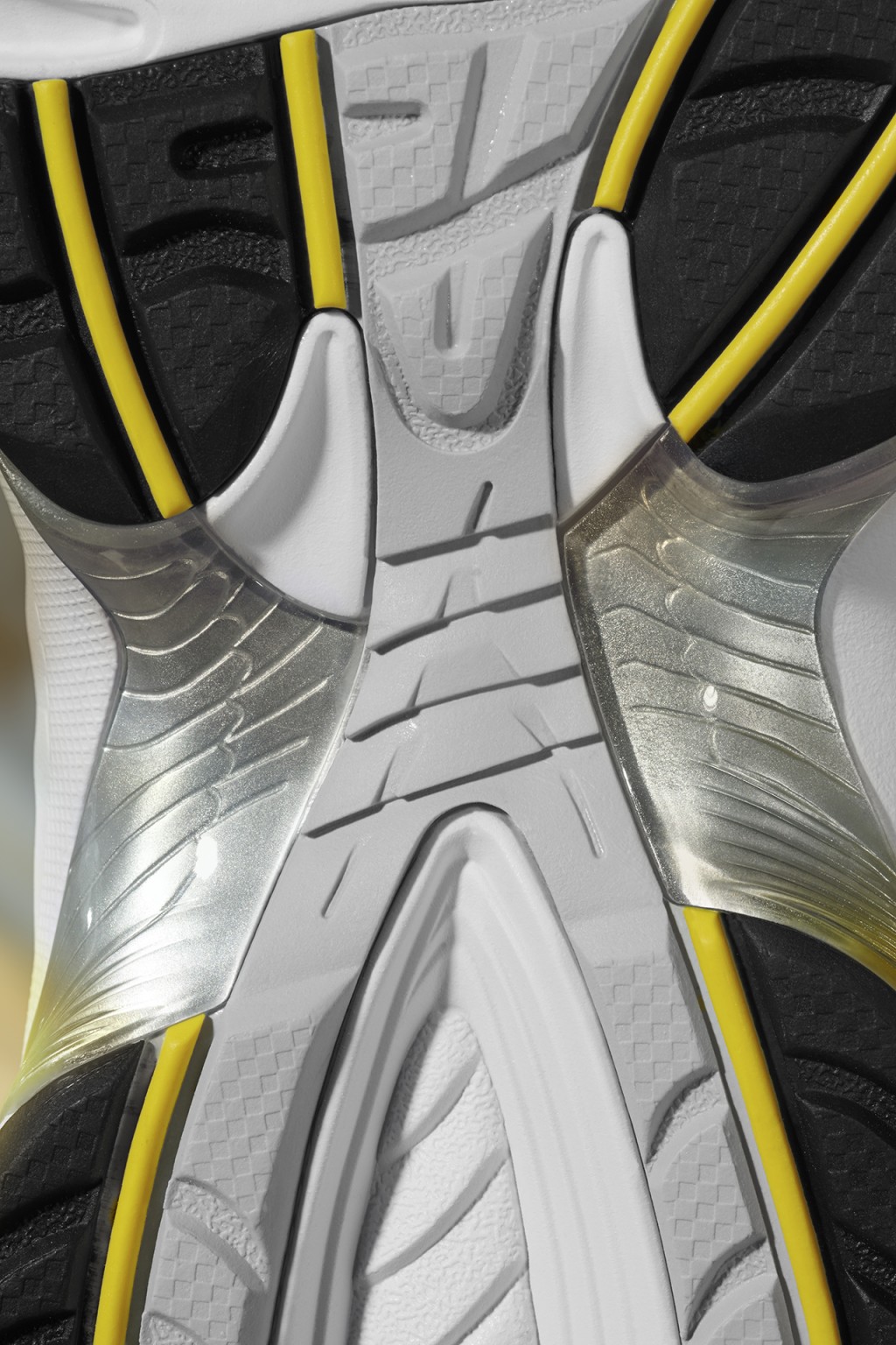 TOBIAS FAISST — Asics – 1090